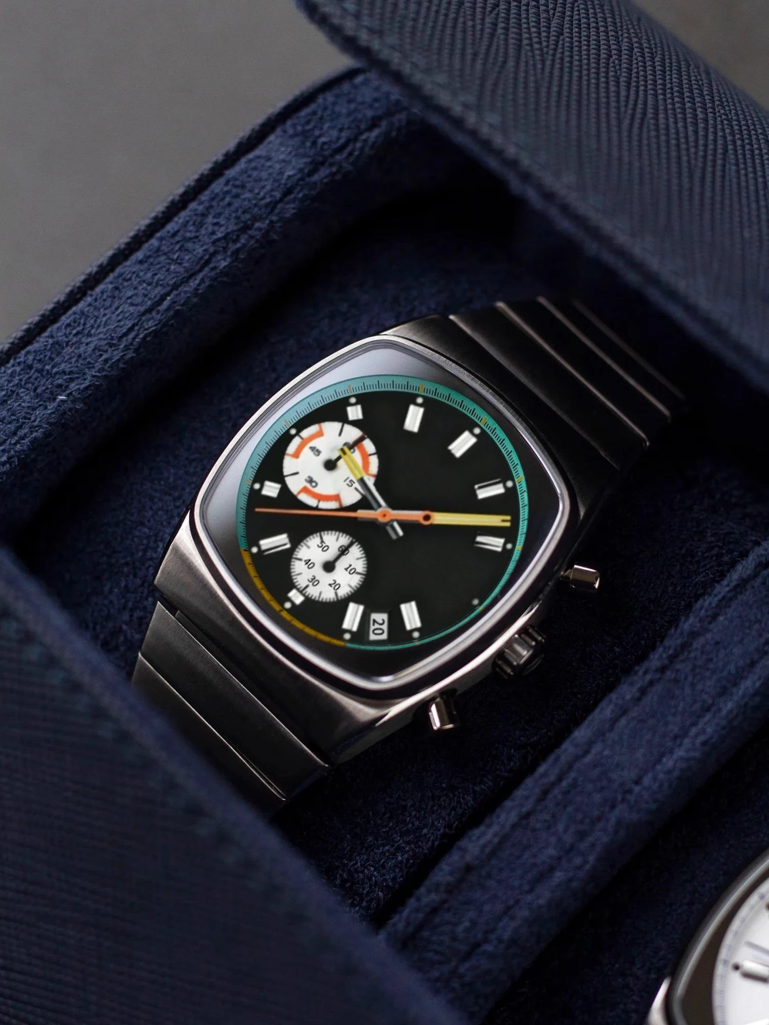 CILOA Retro Square Chronograph Watch | Jewelry Addicts